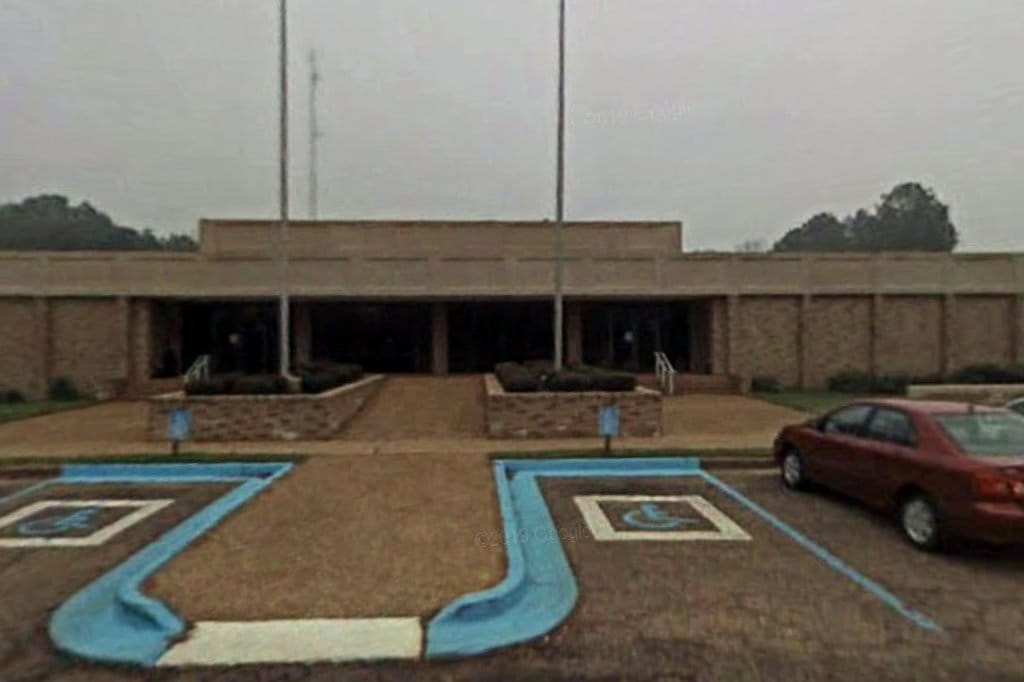 Grenada DPS Driver's License Location in Grenada, MS - The County Office