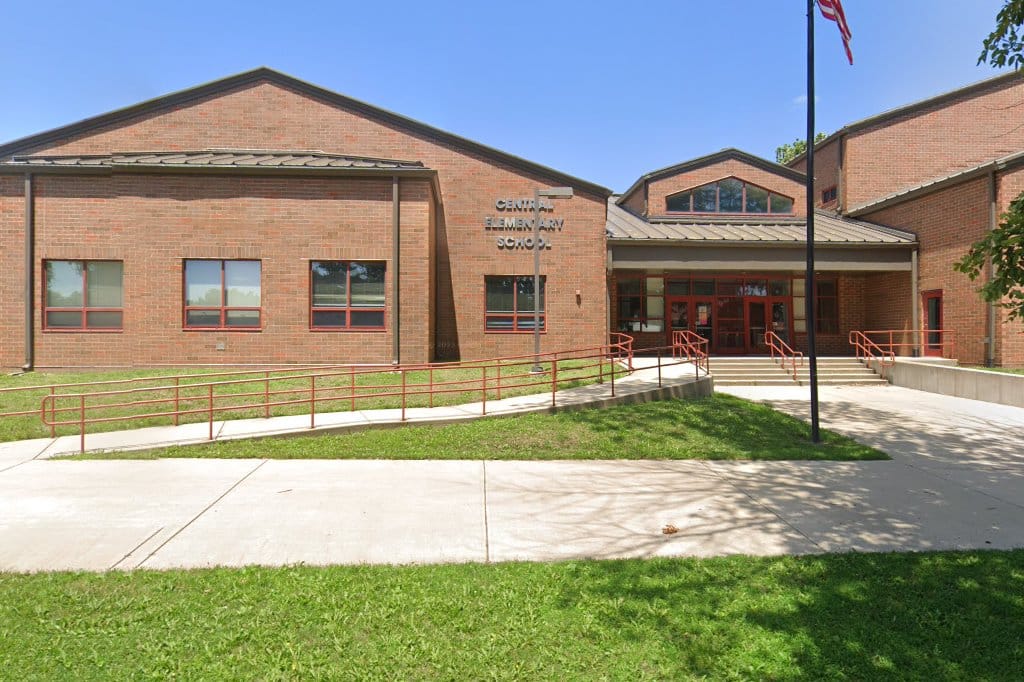 Lincoln East High School in Lincoln, IL - The County Office