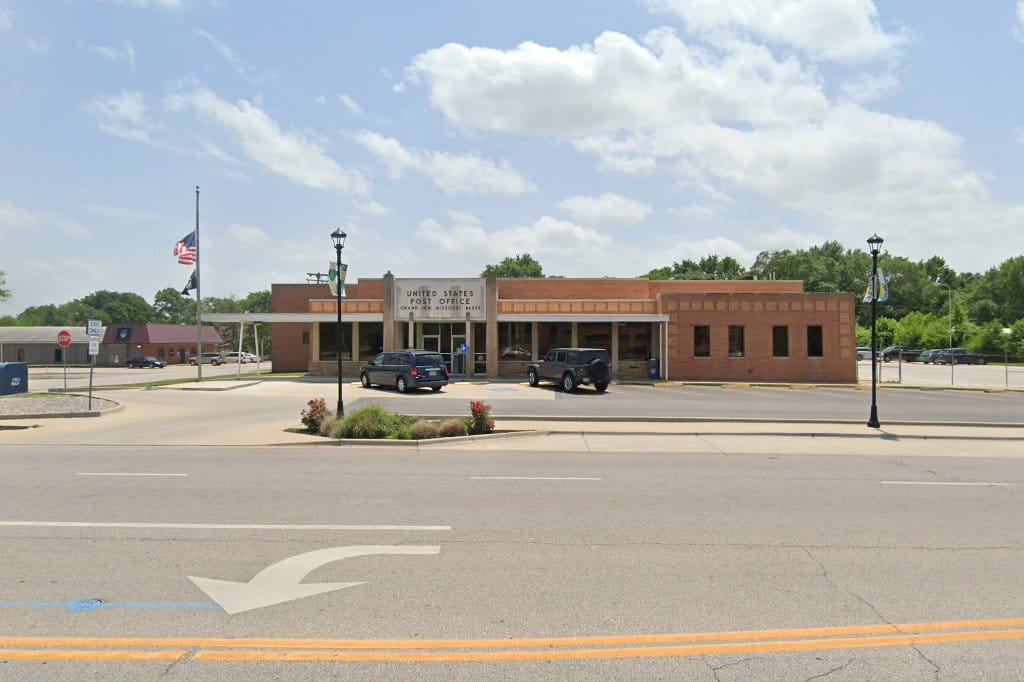 Lees Summit Passport Office in Lee's Summit, MO - The County Office